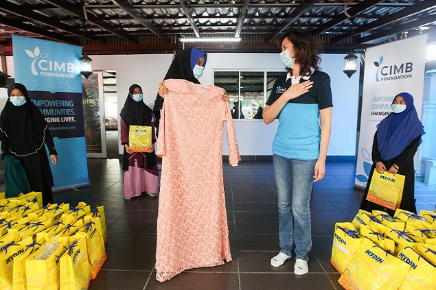 CIMB Foundation brings festive cheer to underprivileged groups